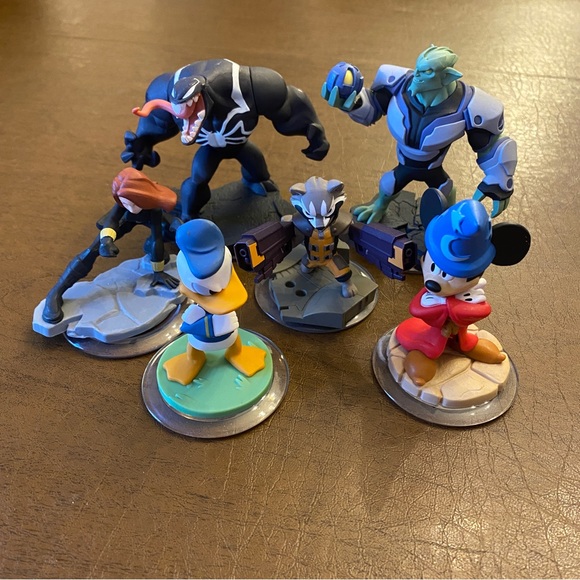 Disney | Video Games & Consoles | Disney Infinity And 20 Lot Of 6 ...